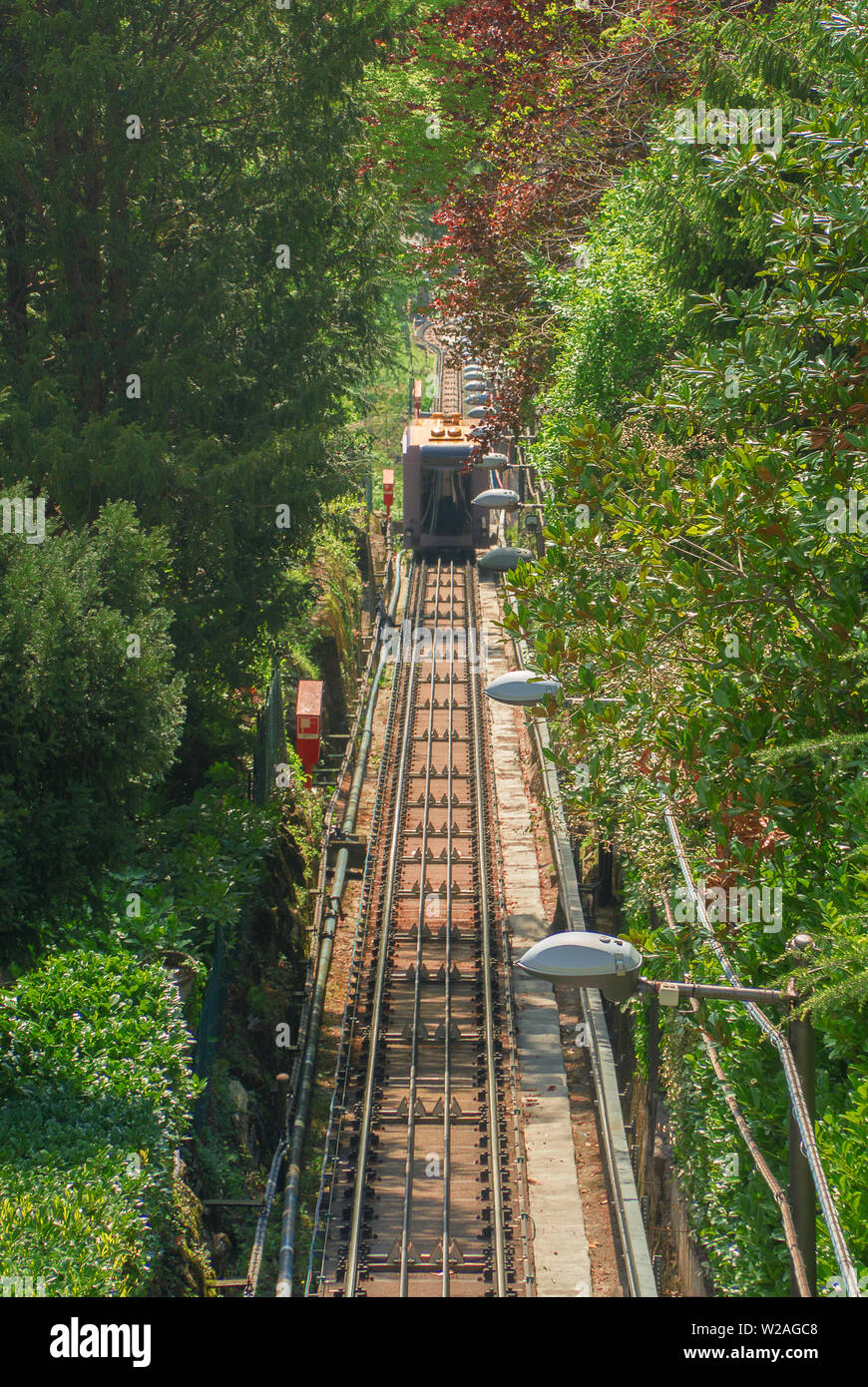 Funicolare como brunate immagini e fotografie stock ad alta risoluzione ...