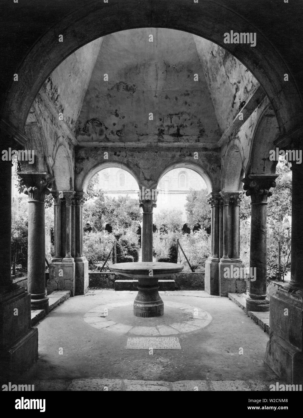 Chiesa abbaziale di fossanova immagini e fotografie stock ad alta ...