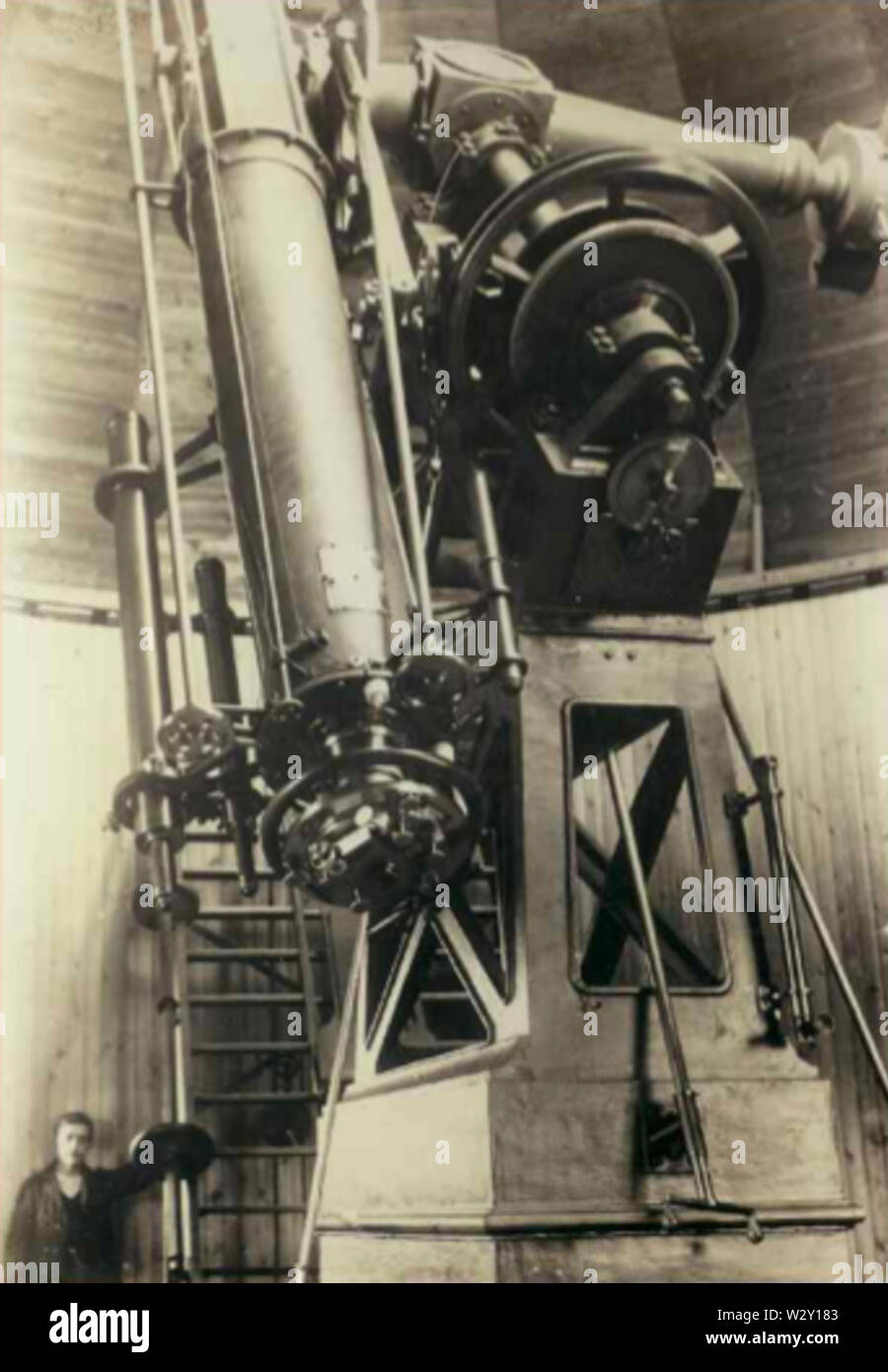 Forma a lunetta immagini e fotografie stock ad alta risoluzione - Alamy