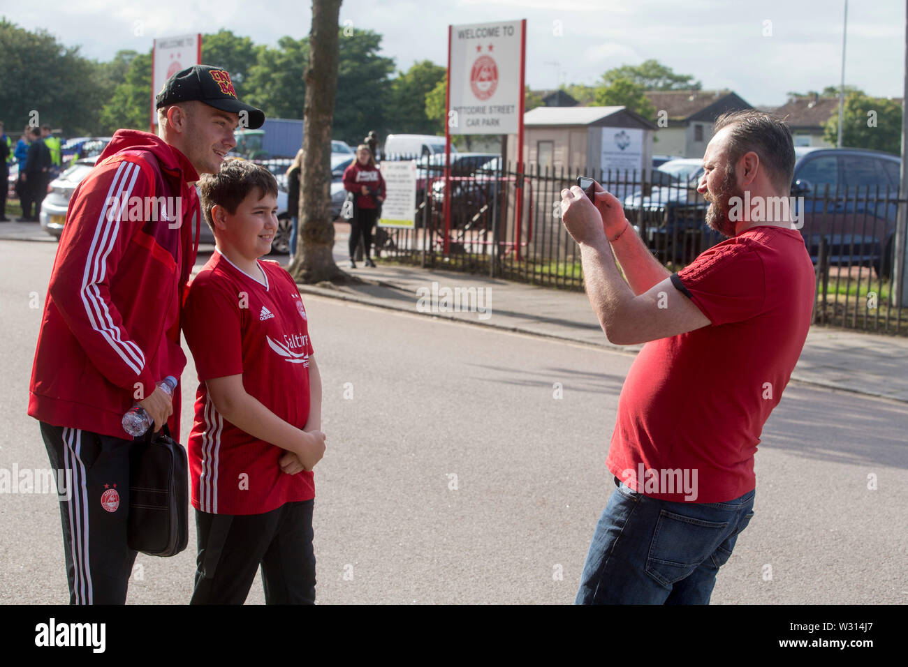Firma le pose di ryan hedges immagini e fotografie stock ad alta ...