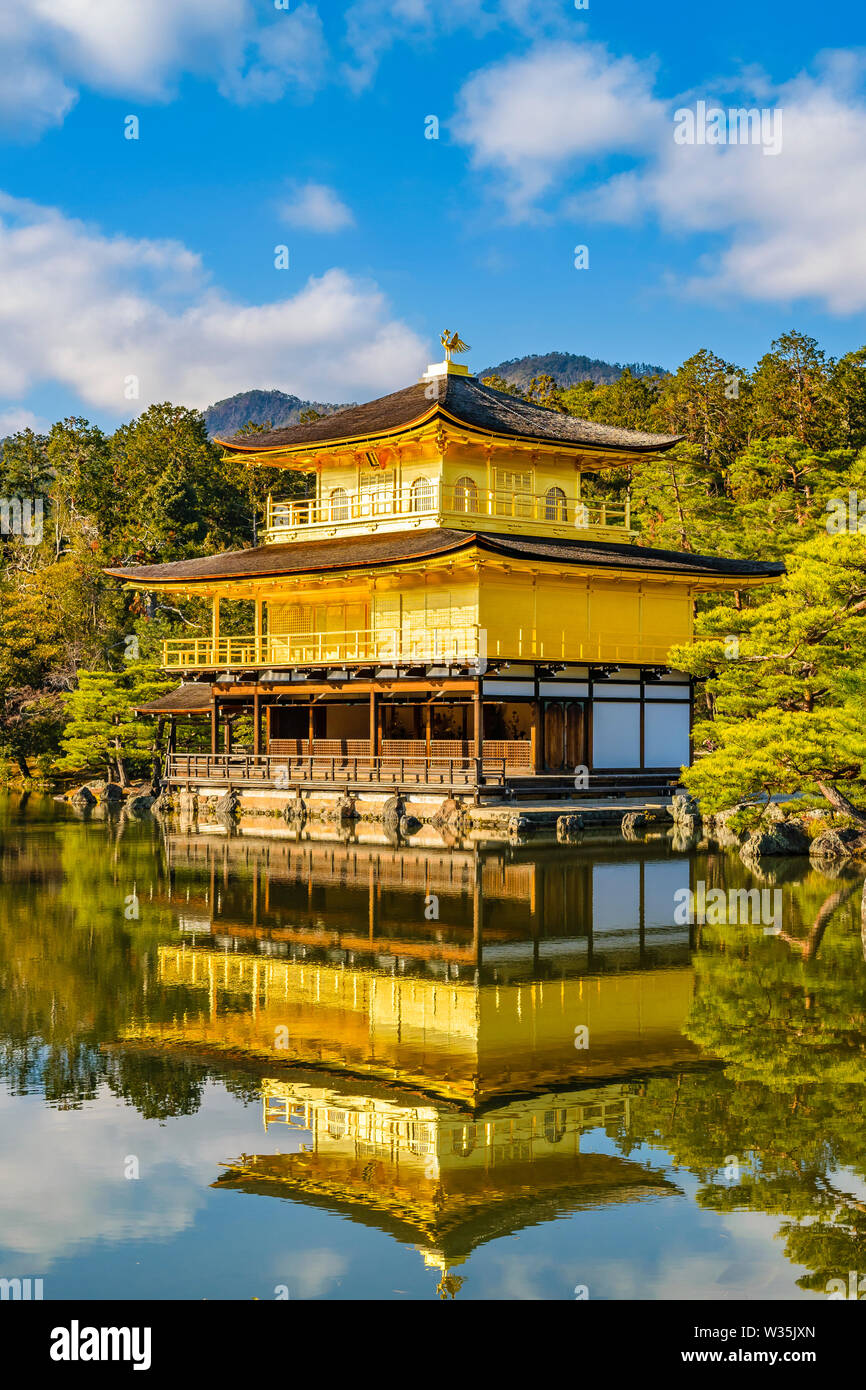 Padiglione d'oro kyoto città giappone immagini e fotografie stock ad ...