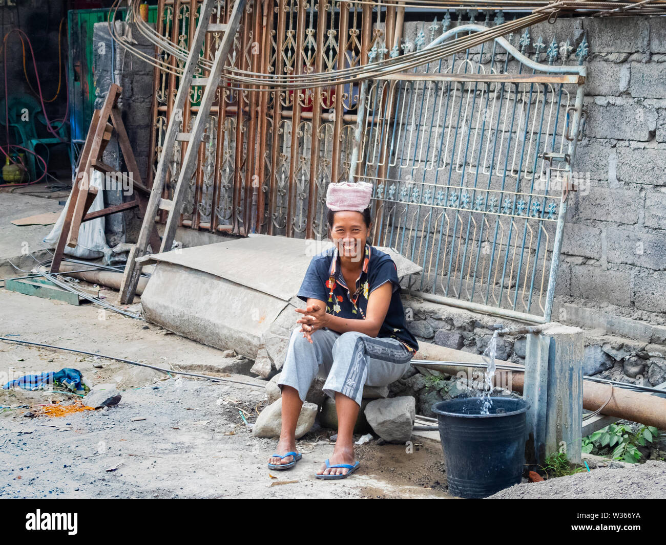 Donne asiatiche sorridenti immagini e fotografie stock ad alta ...