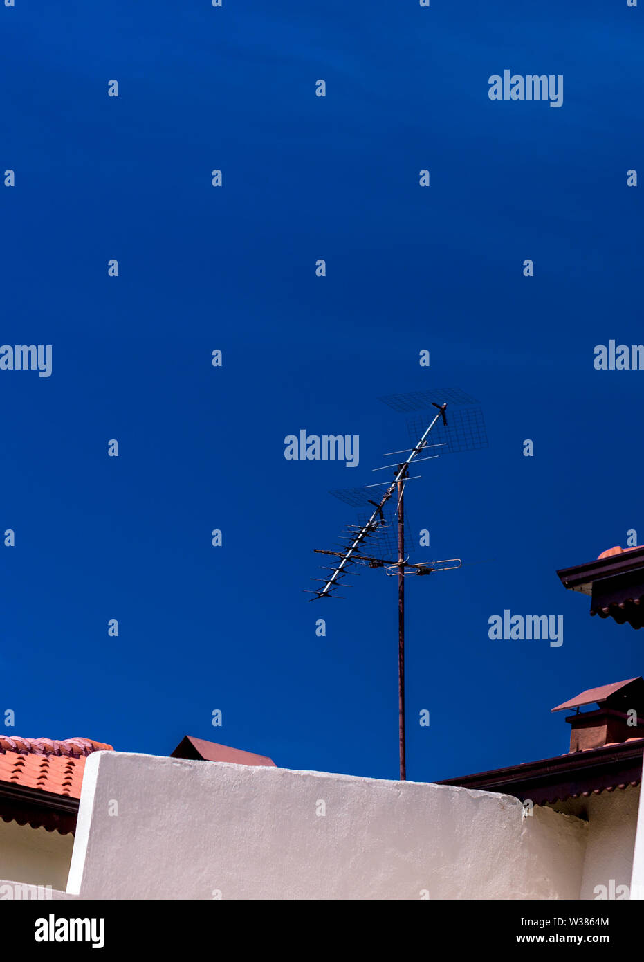 Vecchia antenna immagini e fotografie stock ad alta risoluzione - Alamy