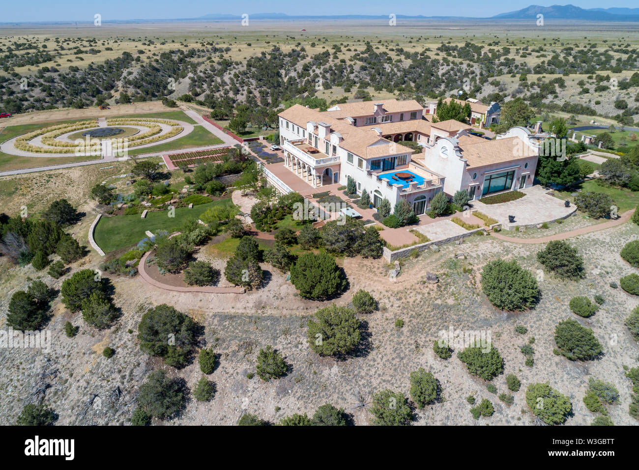 Jeffrey epstein ranch new mexico stanley jeffrey epstein ranch in new ...