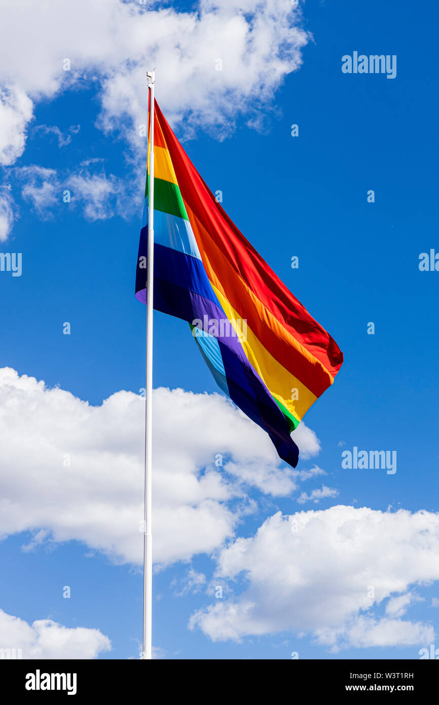 Cusco flag immagini e fotografie stock ad alta risoluzione - Alamy