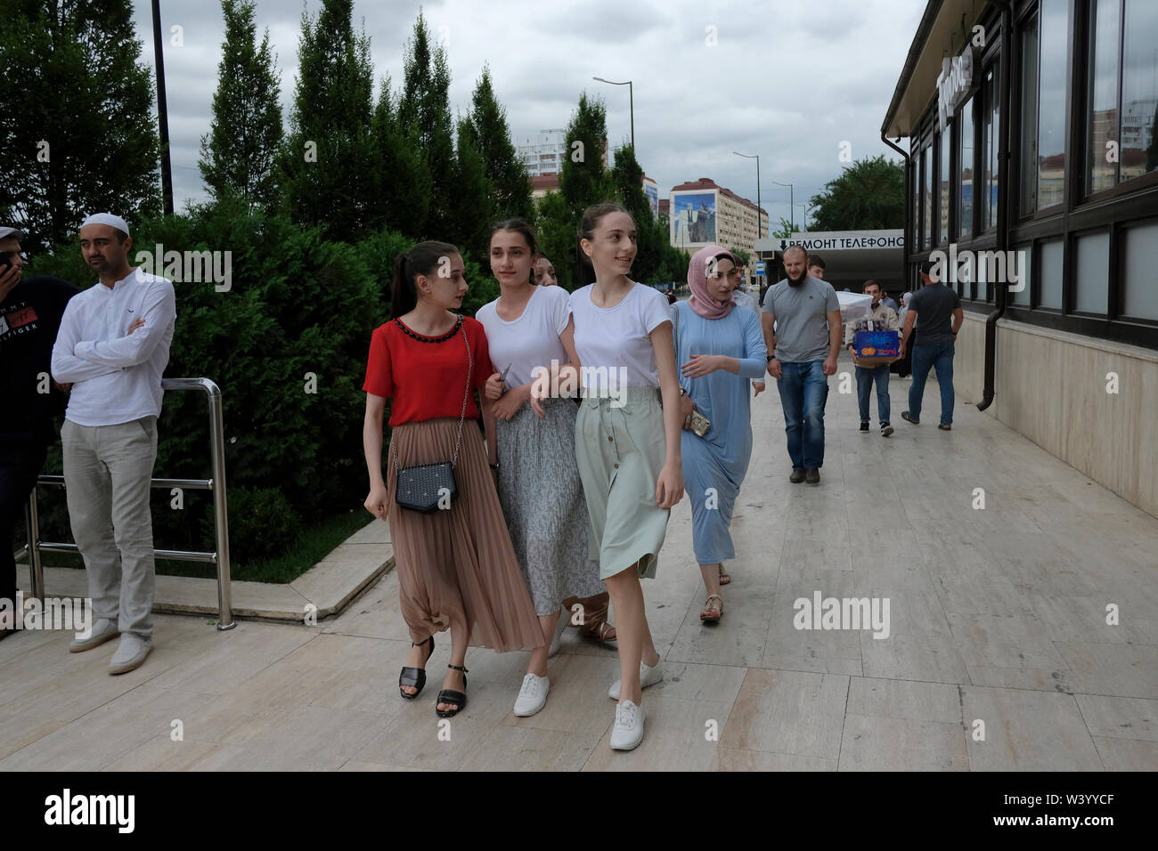 Chechen women immagini e fotografie stock ad alta risoluzione - Alamy