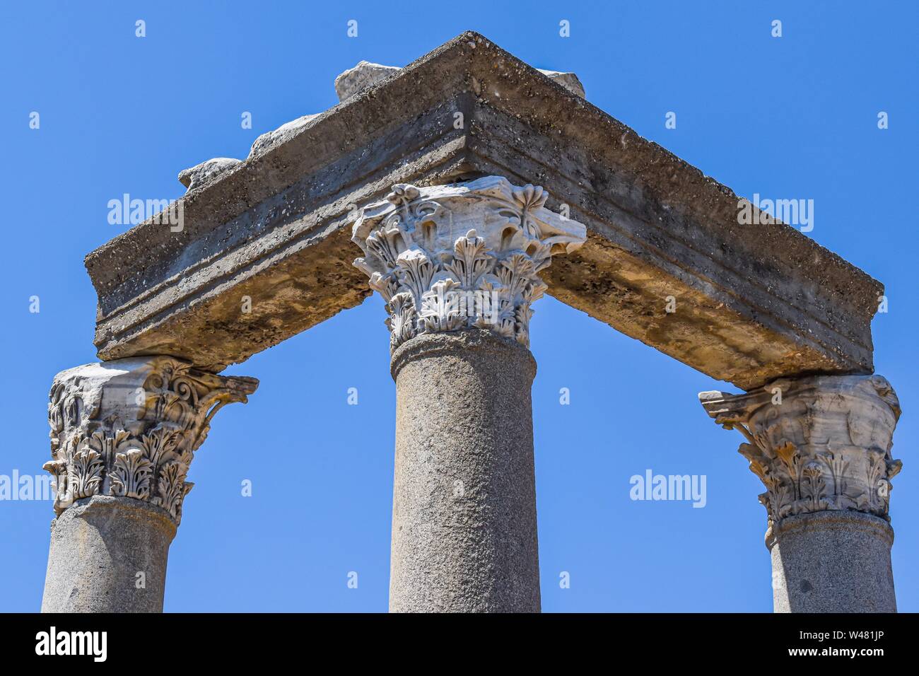 Colonne Rovine Romane Immagini e Fotos Stock - Alamy
