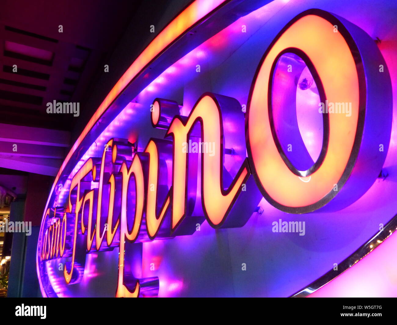 Vita notturna di manila immagini e fotografie stock ad alta risoluzione ...