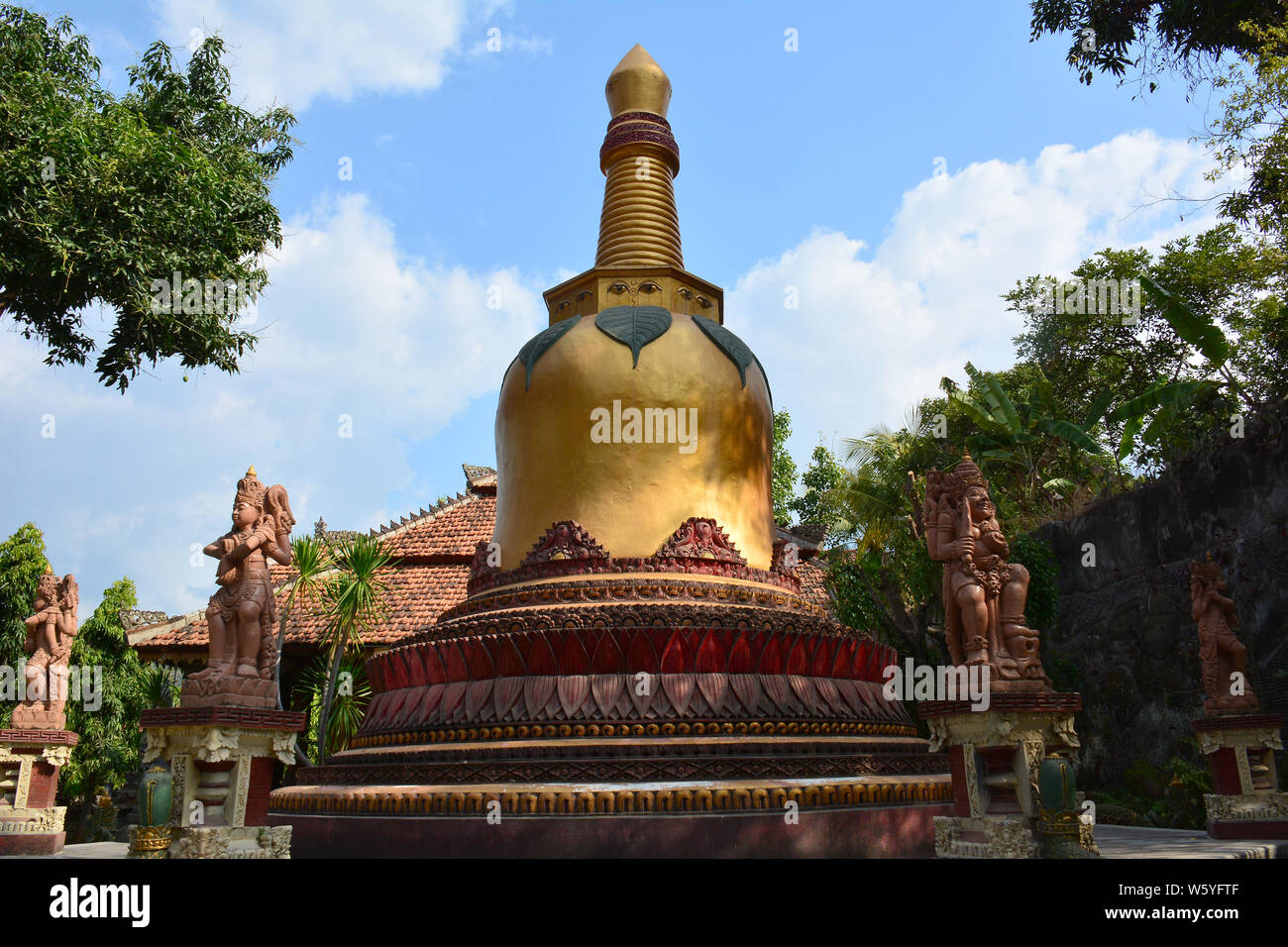 Monastero buddista di brahma vihara arama immagini e fotografie stock ...