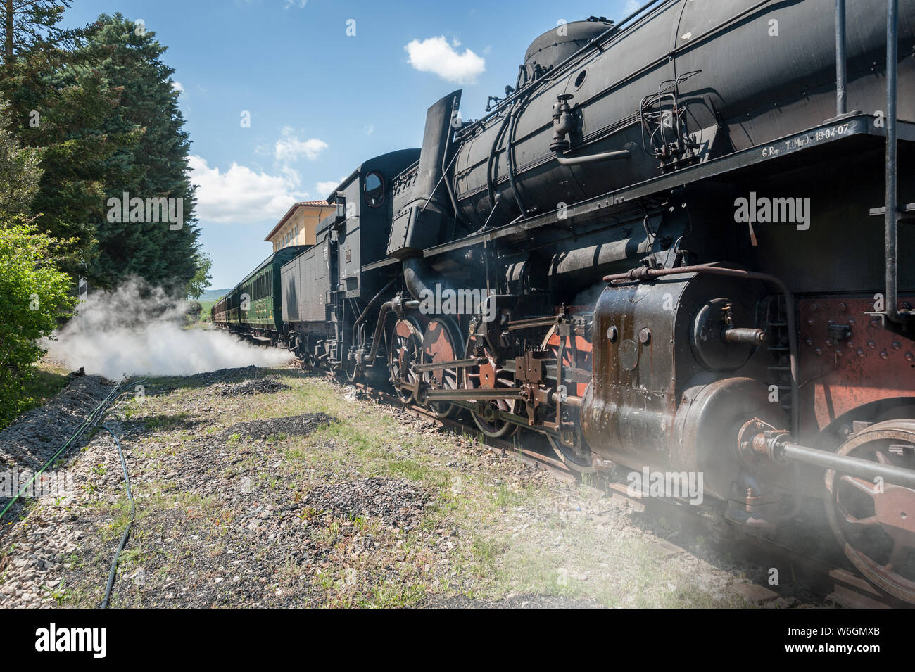Steam snorting immagini e fotografie stock ad alta risoluzione - Alamy