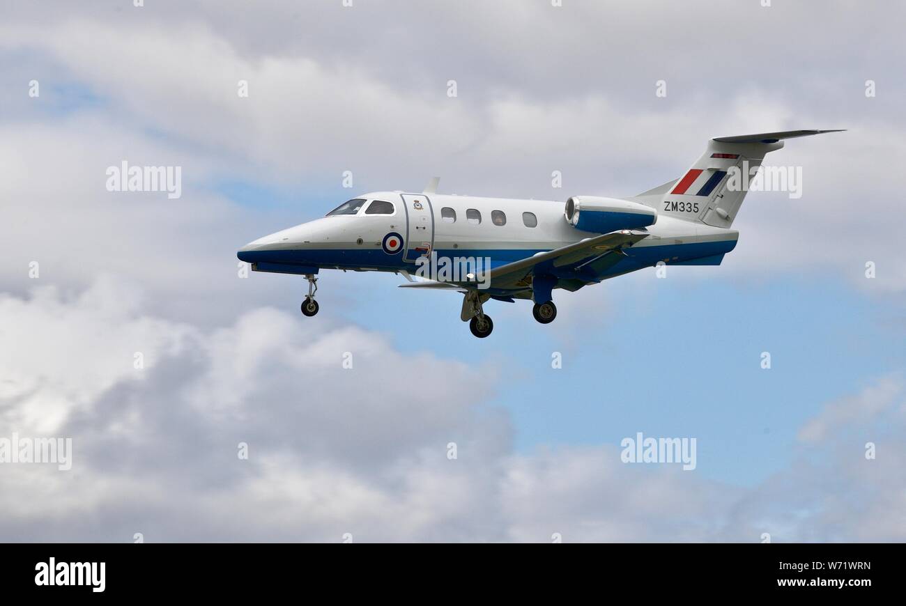 Royal Air Force Embraer Phenom 100 Multi-Engine Trainer pilota di aerei ...