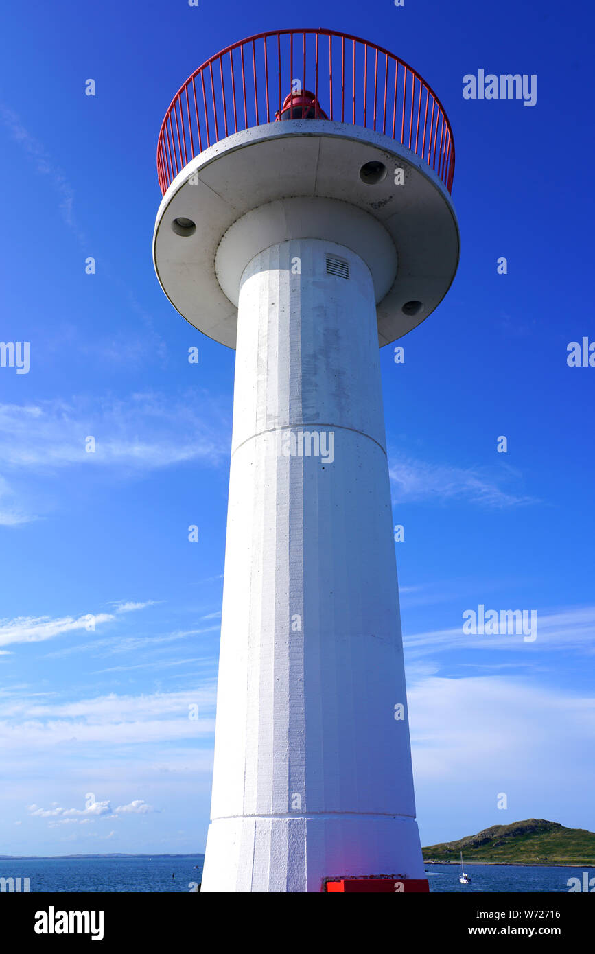 HOWTH, Irlanda - 27 lug 2019- faro affacciato sul mare di Howth, un ...