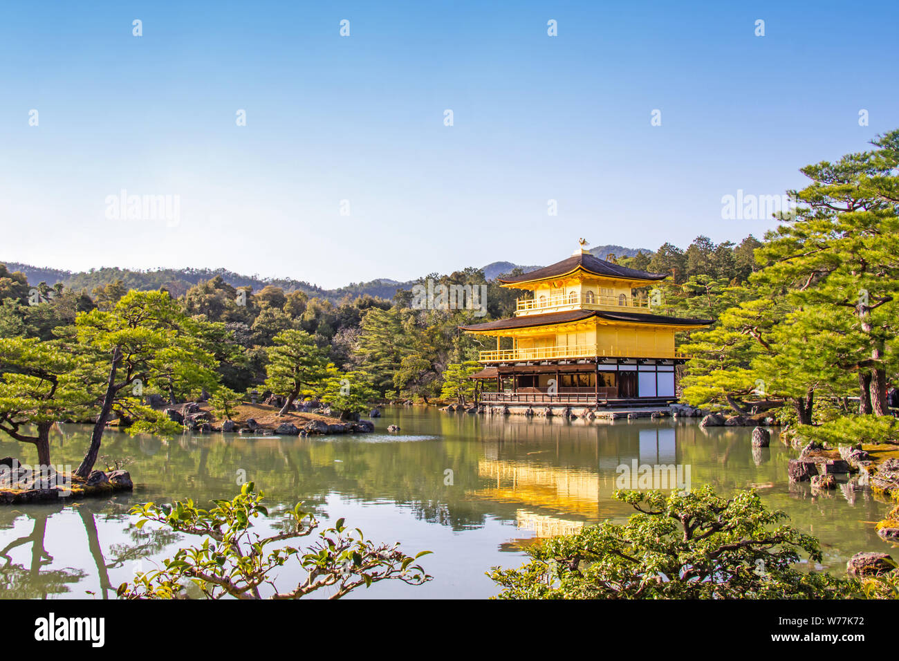 Il padiglione dorato di Kinkaku-ji bella architettura, uno dei più ...