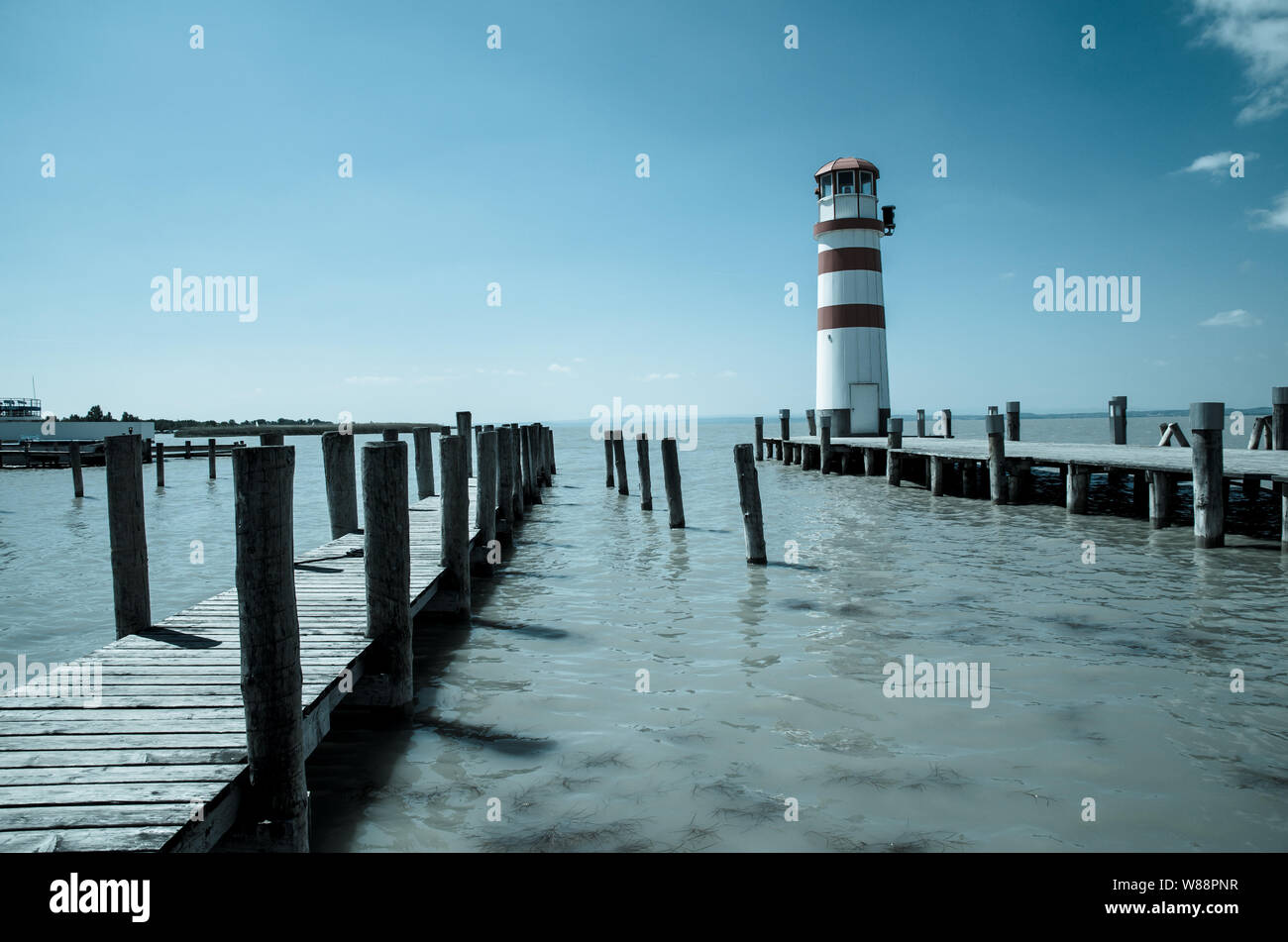 Vista sul lago di neusiedl sul lago di neusiedl sul lago di neusiedl ...