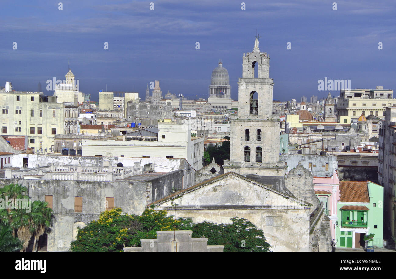 Skyline havana cuba immagini e fotografie stock ad alta risoluzione - Alamy