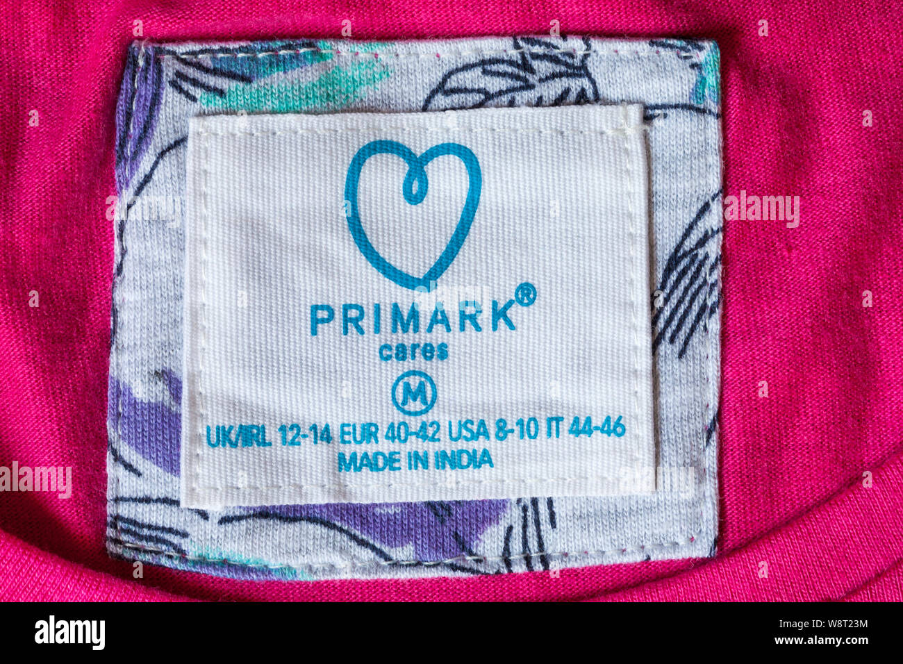 Primark cares logo immagini e fotografie stock ad alta risoluzione - Alamy