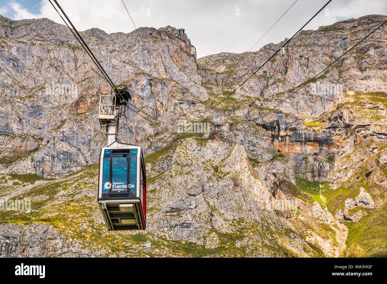 Stazione della funivia aerea immagini e fotografie stock ad alta ...