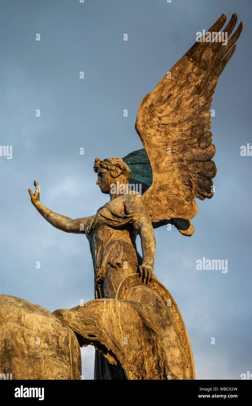 Monumento Dea Alata Immagini e Fotos Stock - Alamy