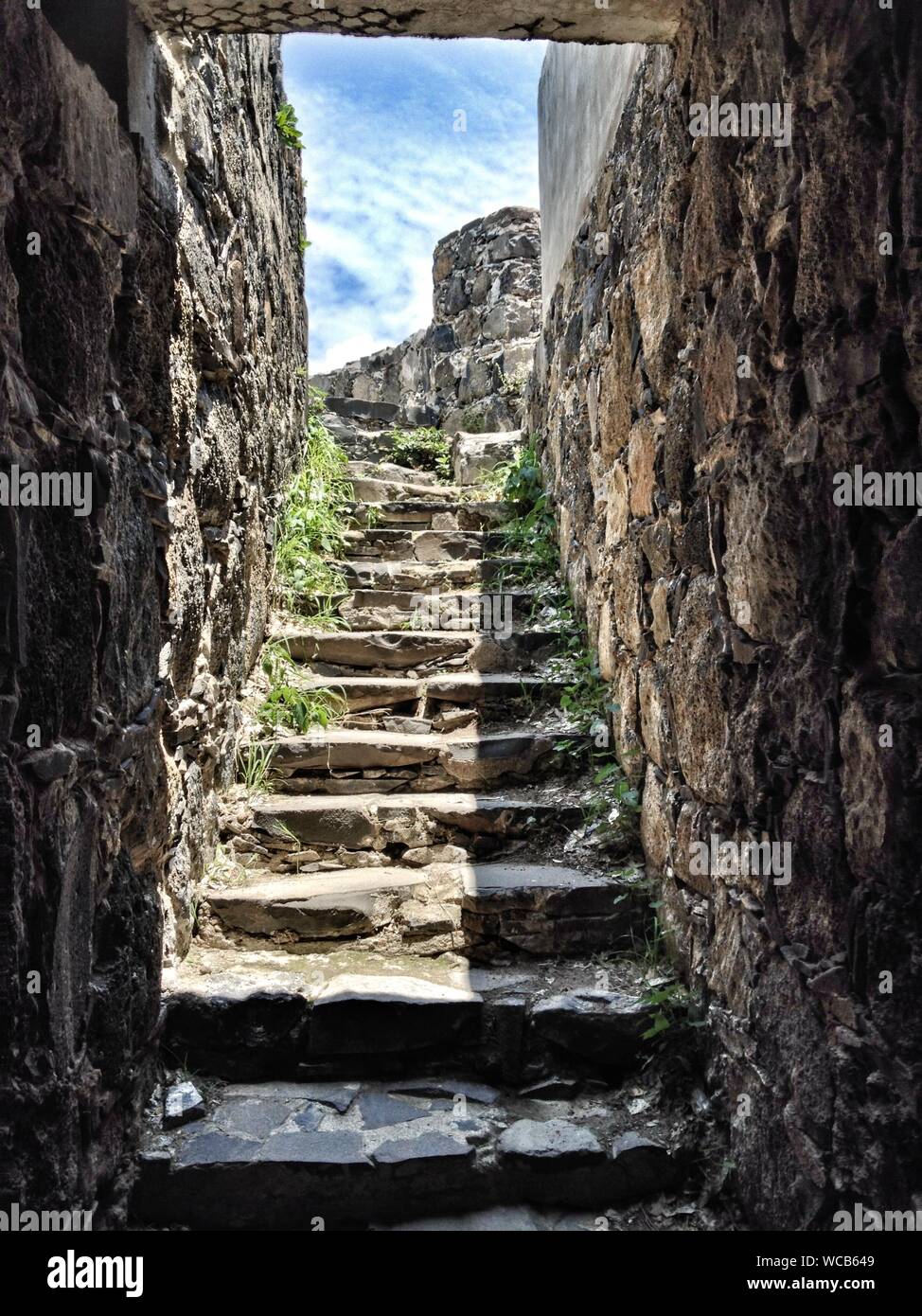 Muro Lungo Le Scale Immagini e Fotos Stock - Alamy