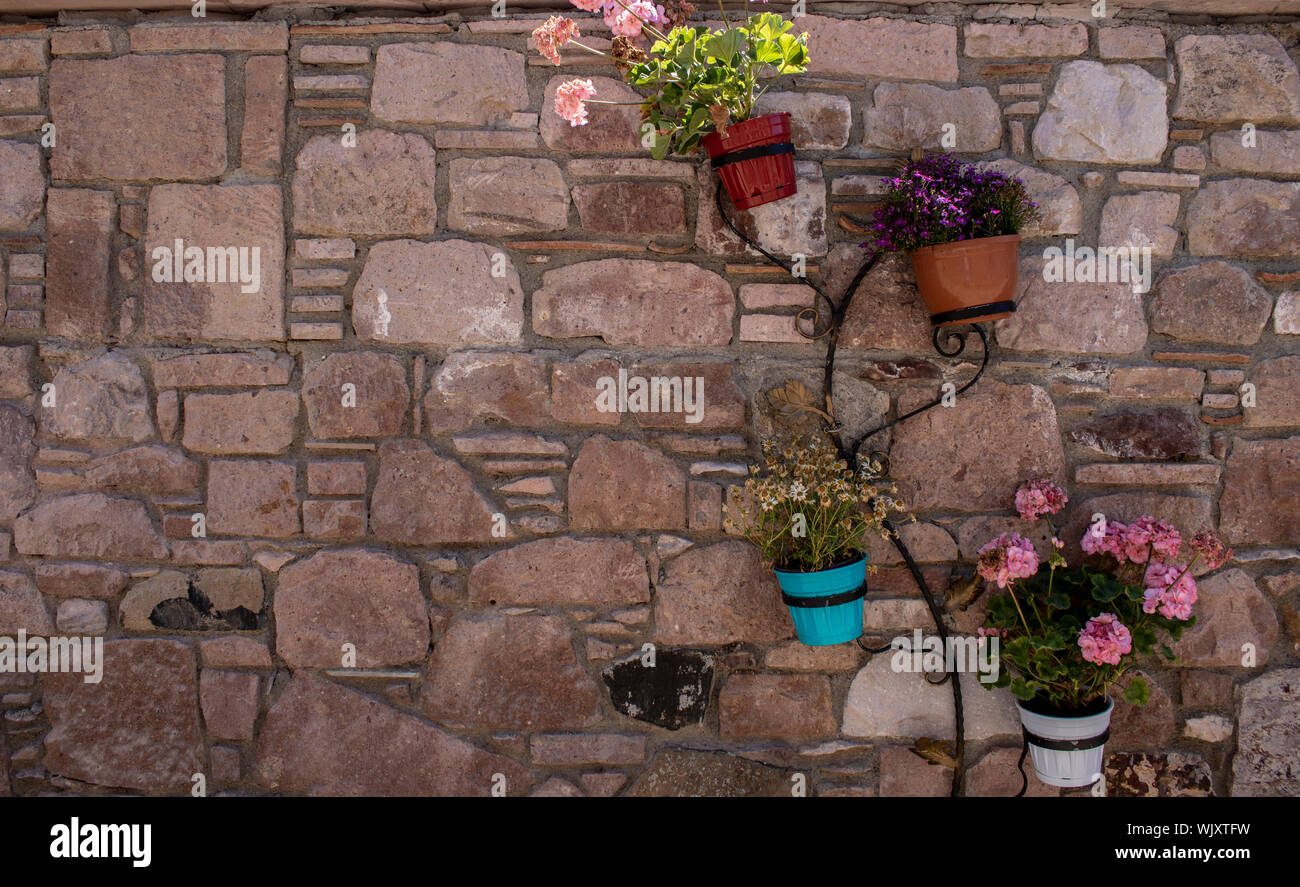 Vasi Di Fiori Appesi Immagini e Fotos Stock - Alamy