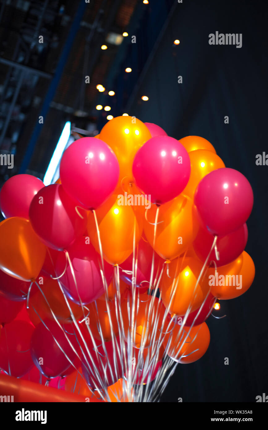 Concerto con palloncini immagini e fotografie stock ad alta risoluzione ...