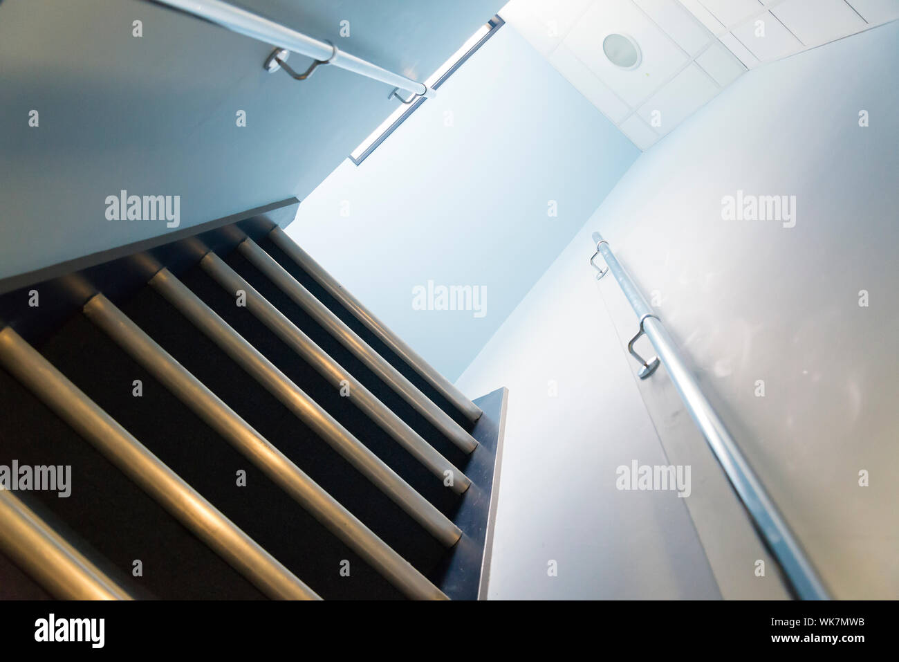 Tromba delle scale vuota immagini e fotografie stock ad alta ...