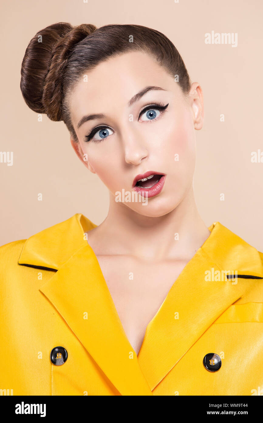 Volto di donne ragazza immagini e fotografie stock ad alta risoluzione ...