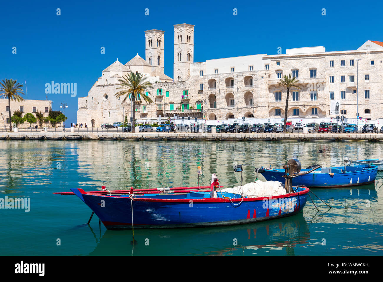 L'Italia, Puglia, Città Metropolitana di Bari, Molfetta. L'Italia ...