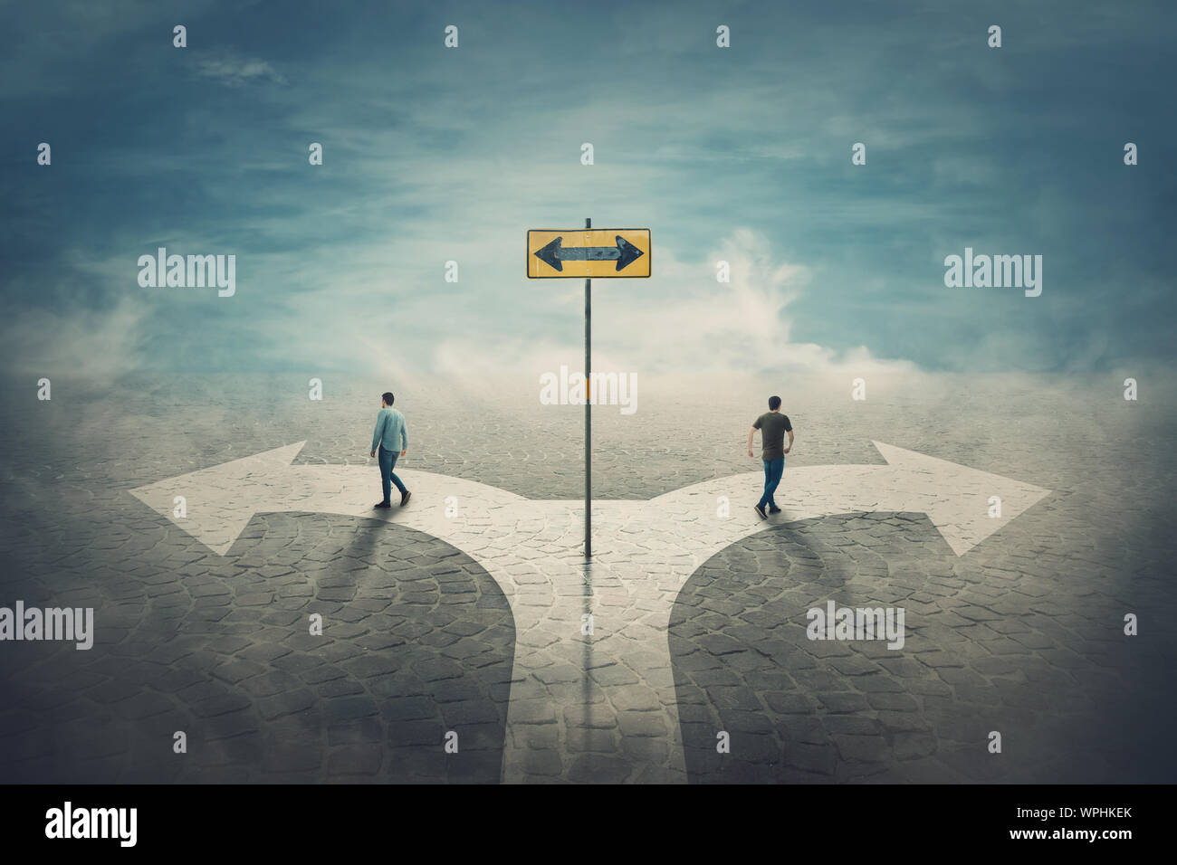 Due uomini cambiare il percorso comune andando diverse strade. Dividere ...
