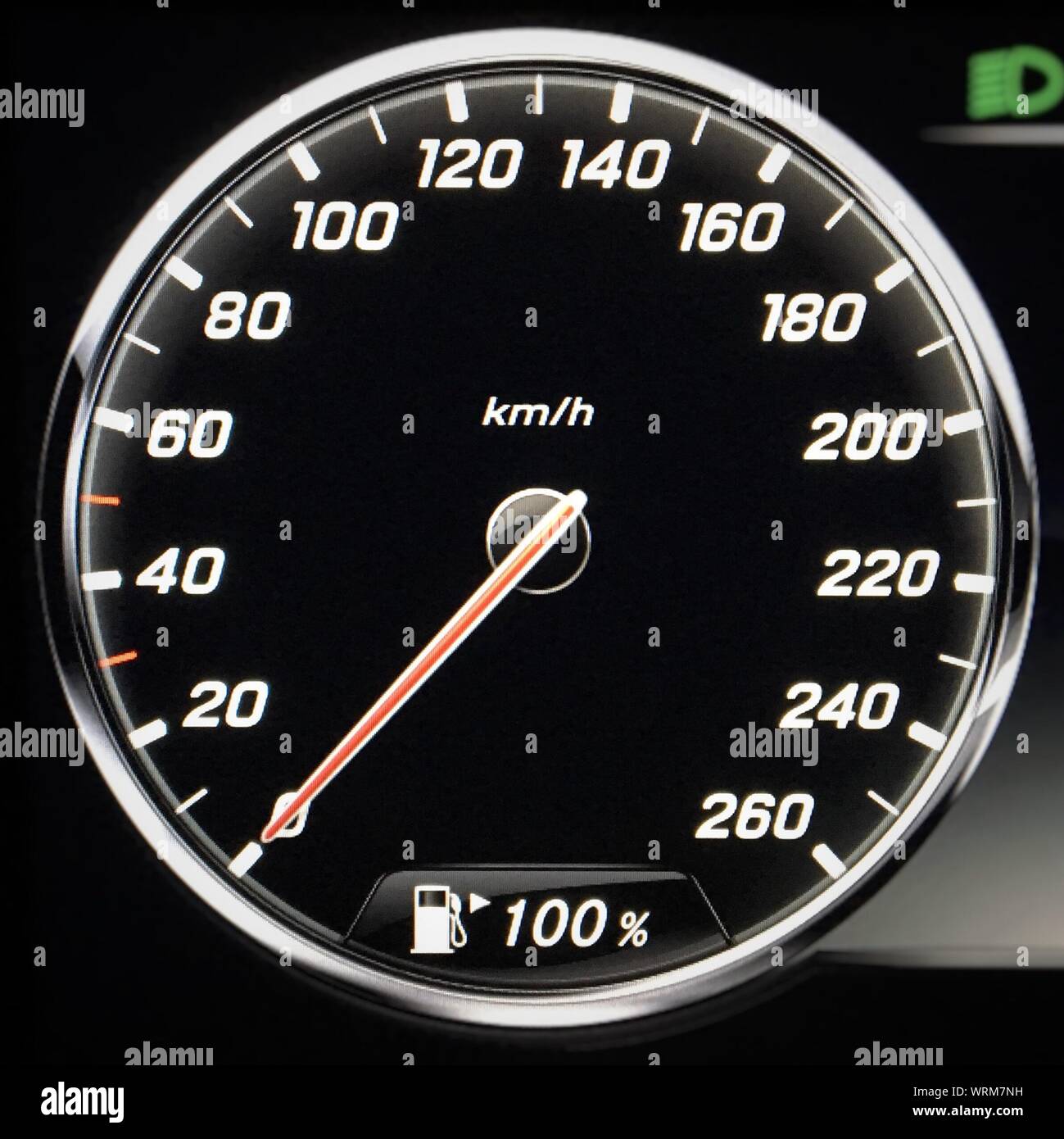 Tachimetro bianco immagini e fotografie stock ad alta risoluzione - Alamy