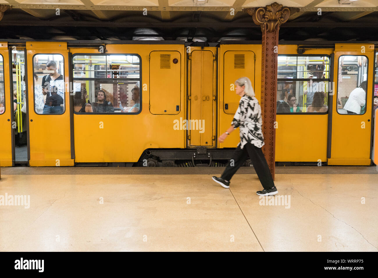 Metro line m1 immagini e fotografie stock ad alta risoluzione - Alamy