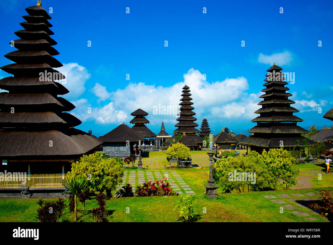 Tempio di besakih cerimonia religiosa immagini e fotografie stock ad ...