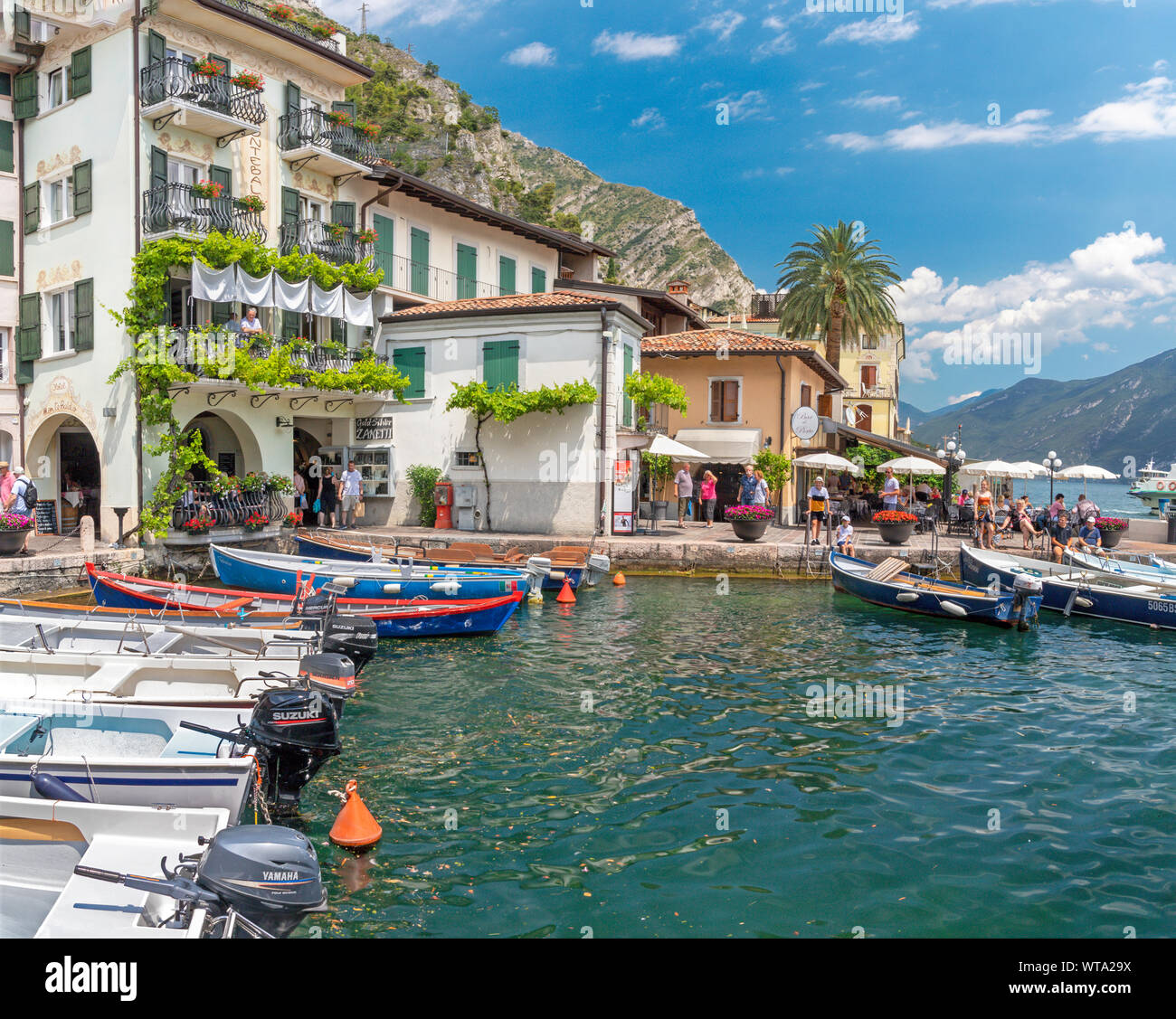 Barca Lago Di Garda Immagini e Fotos Stock - Alamy