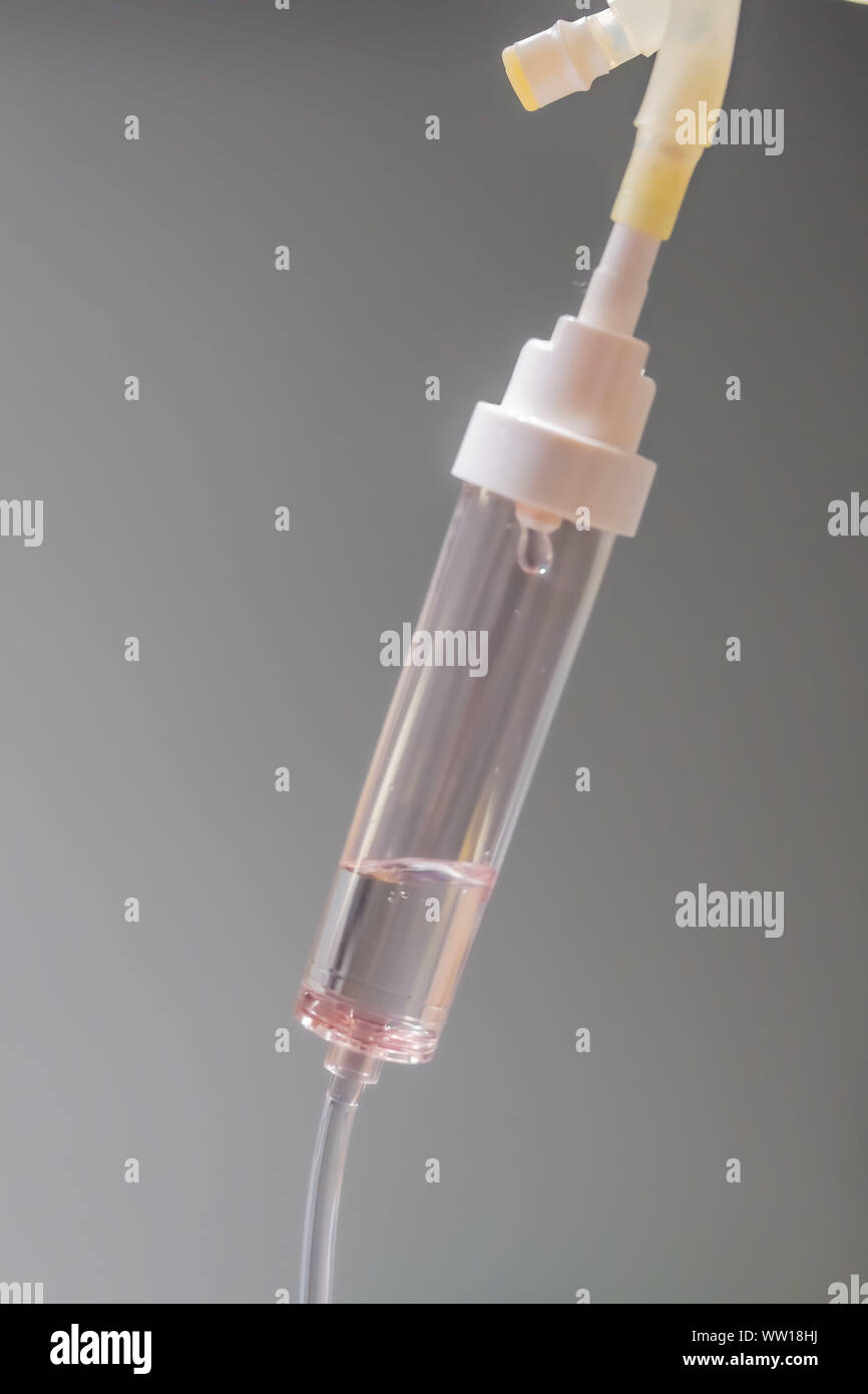 Tubo endovenoso immagini e fotografie stock ad alta risoluzione - Alamy