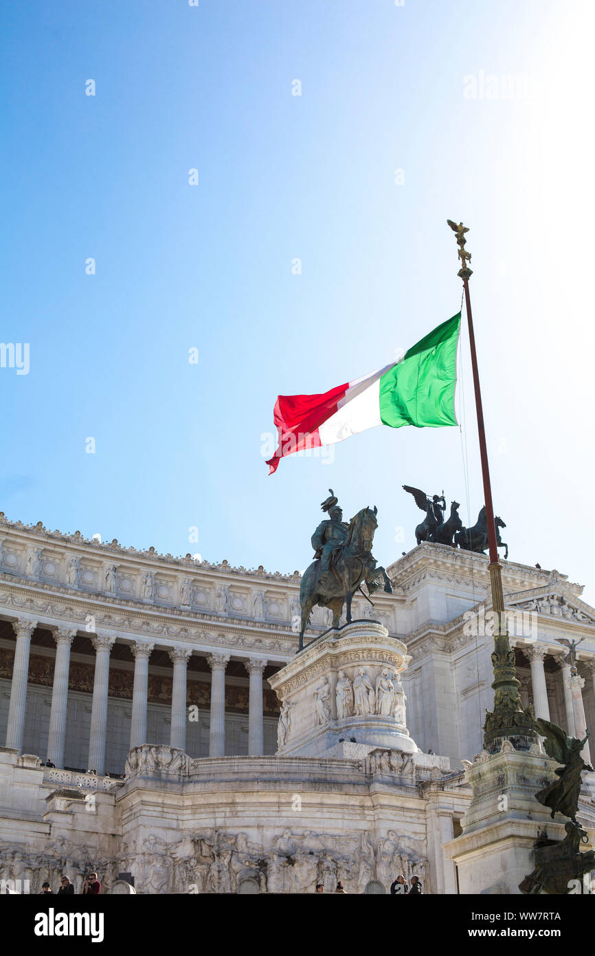 Bandiera a roma immagini e fotografie stock ad alta risoluzione - Alamy
