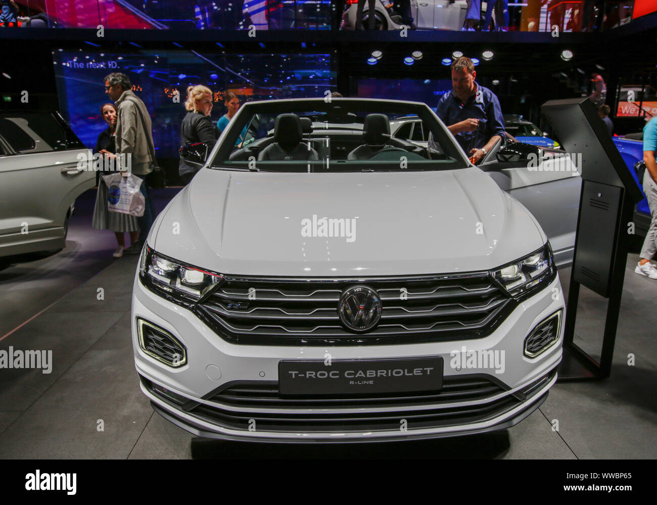 Vw t roc r line immagini e fotografie stock ad alta risoluzione - Alamy