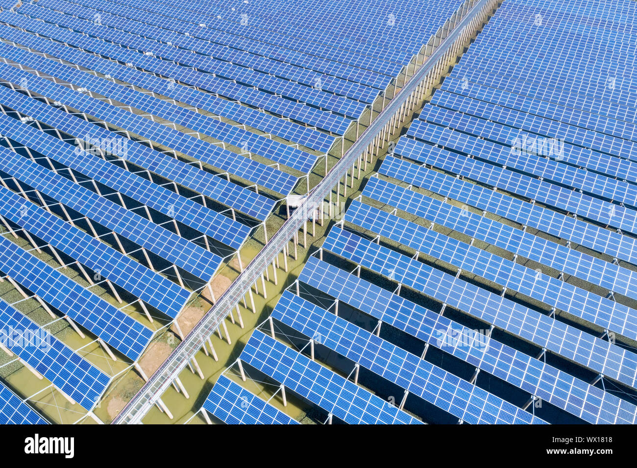 Celle a energia solare immagini e fotografie stock ad alta risoluzione ...